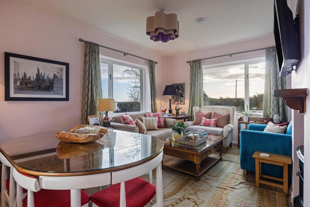 Mahee Island的Delightful Cottage, Strangford Lough, County Down（2026 年最新房價）