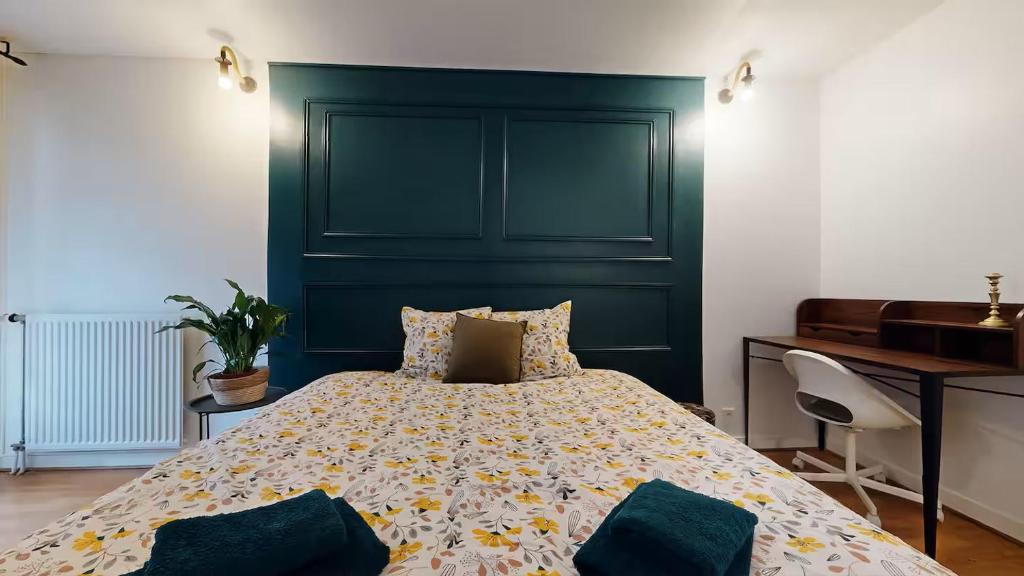 Urban Loft 8 Guests- 4 rooms- 2 Bathrooms- Near Paris- Private car park ...