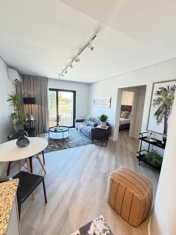 Platform 123 - 2 On Tabak with onsite Parking, Paarl (precios ...