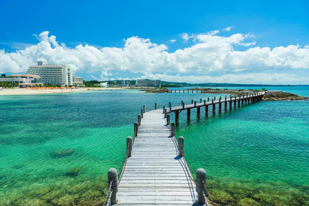 Sheraton Okinawa Sunmarina Resort, Fujaku (updated prices 2026)