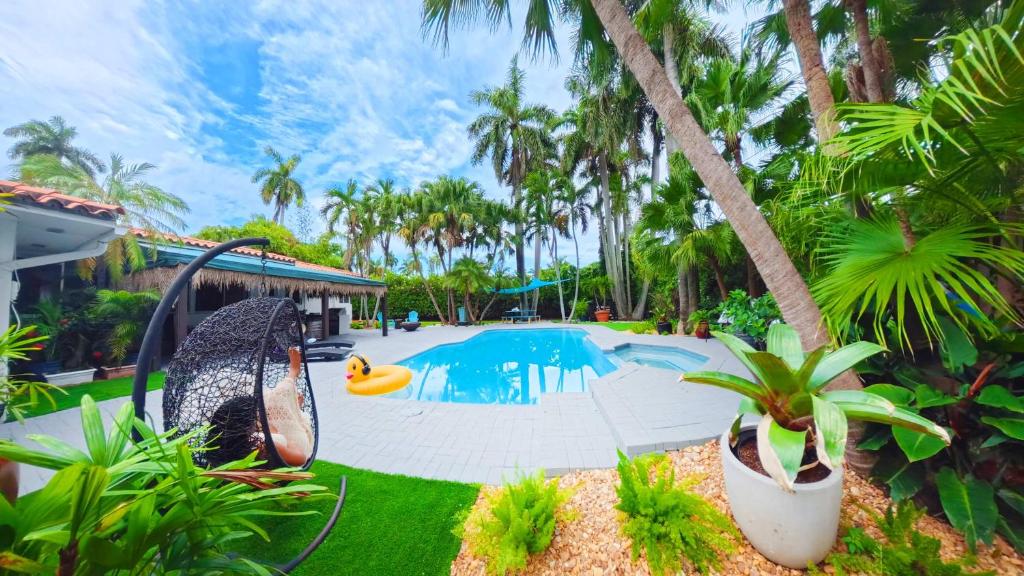 Villa Calma Hidden Tropical Gem with Gym and Pool, Hollywood (precios ...