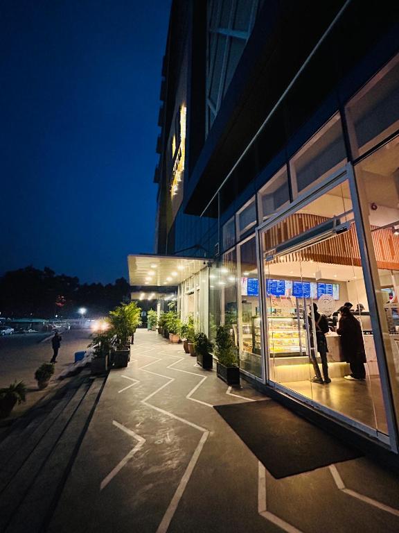 The Elysium Tower Apartments Blue Area Islamabad, Islamabad (updated ...