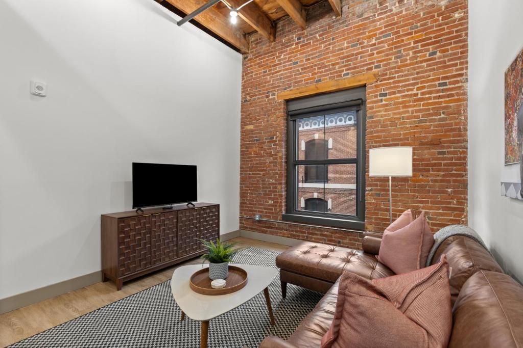 Brick & Bed Riverfront Lofts, T 305, St. Louis (precios actualizados en ...