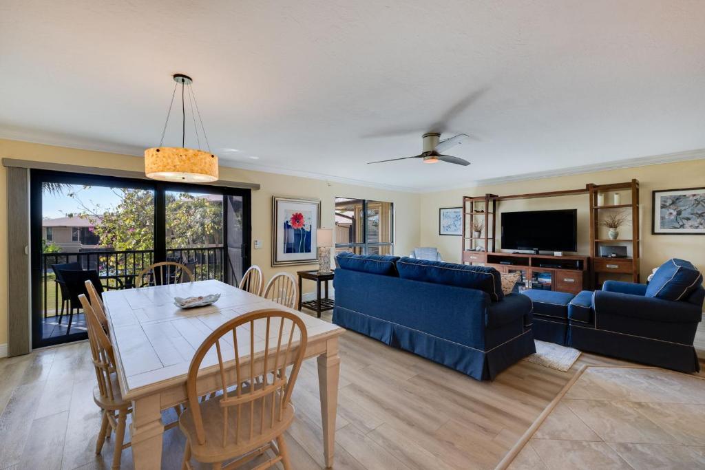 Gorgeous 2 Story Villa at Blind Pass Condos, Bowmans Beach Helistop ...
