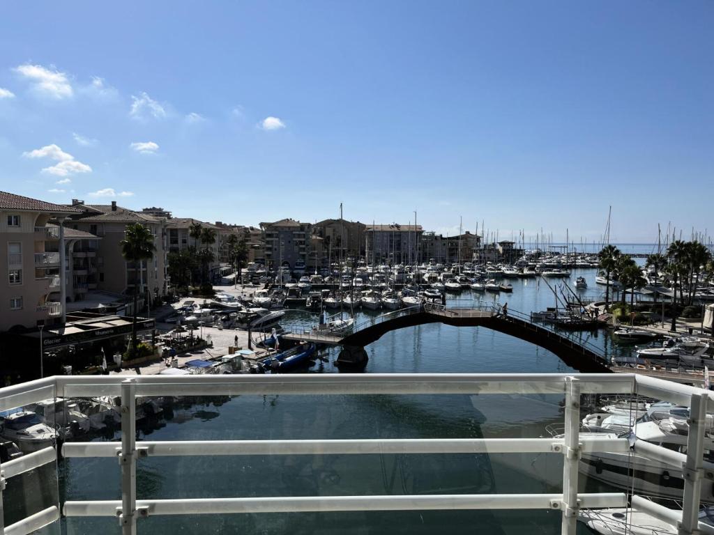 Appartements à Fréjus - Port Fréjus - Une des plus belles vue de Port ...