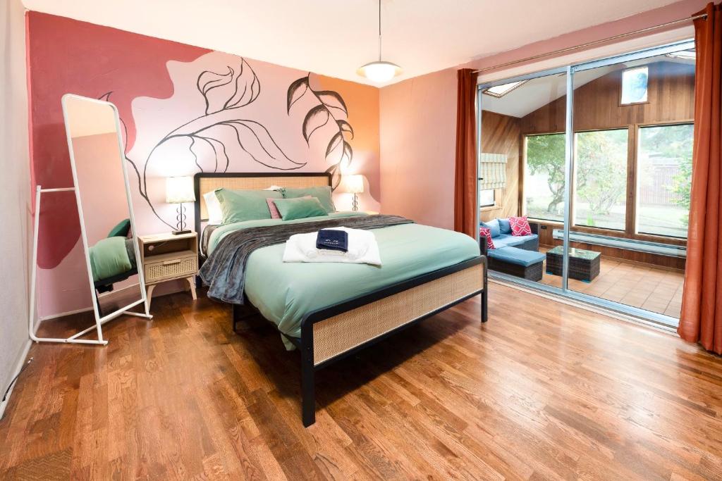 The Botanica Room at The Mod Pod, Eugene (updated prices 2026)