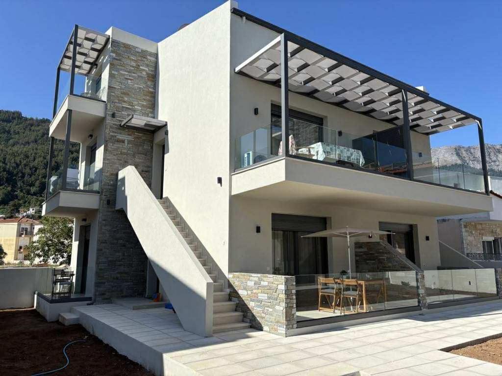 Thomas Apartment, Potamia (tarifs actualisés, 2026)