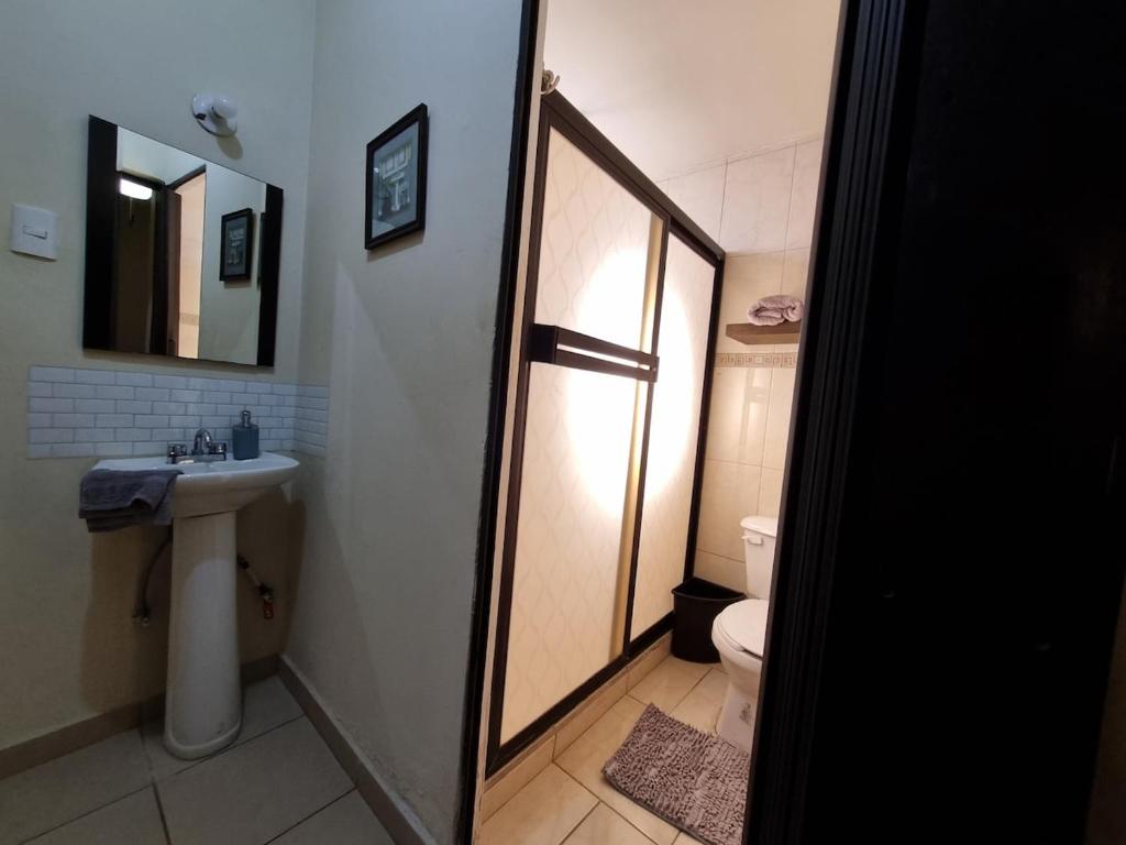 Acogedora casa de 2rec 2 baños con cochera privada, Hermosillo (precios ...