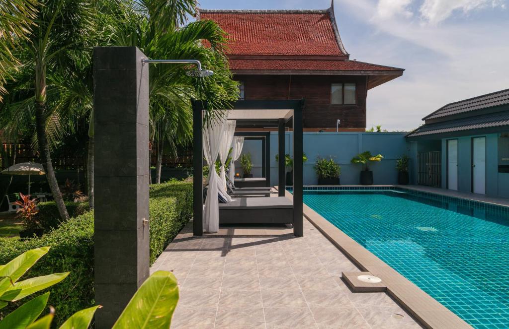 Greenleaf Estate - Gated Villas with large shared pool, Nai harn beach ...