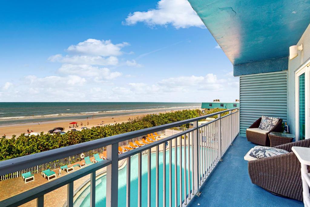 Surprising Coconut Palms Beach Resort 1 Gallery