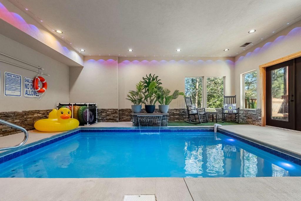 Indoor Pool - Forest Views - Hot Tub - Arcade Room, Large Island ...
