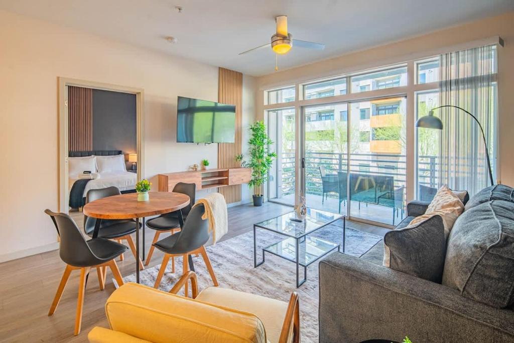 DT Phoenix Pool Gym Parking WD Near Airport, Phoenix (harga terbaru 2026)