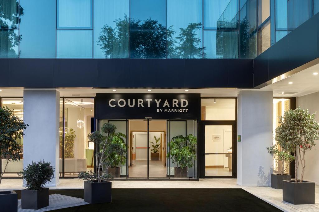 Courtyard by Marriott Milano Linate, Milan (updated prices 2026)