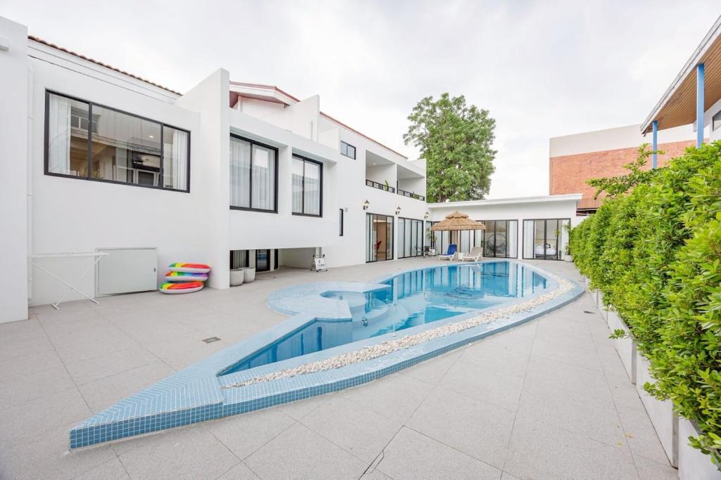 Bangkok Sukhumvit Stella SA1 Villa, Bangkok (updated prices 2026)