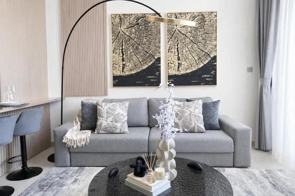 Premium 1BR W Private Pool Binghatti Royale, Dubai (updated prices 2026)