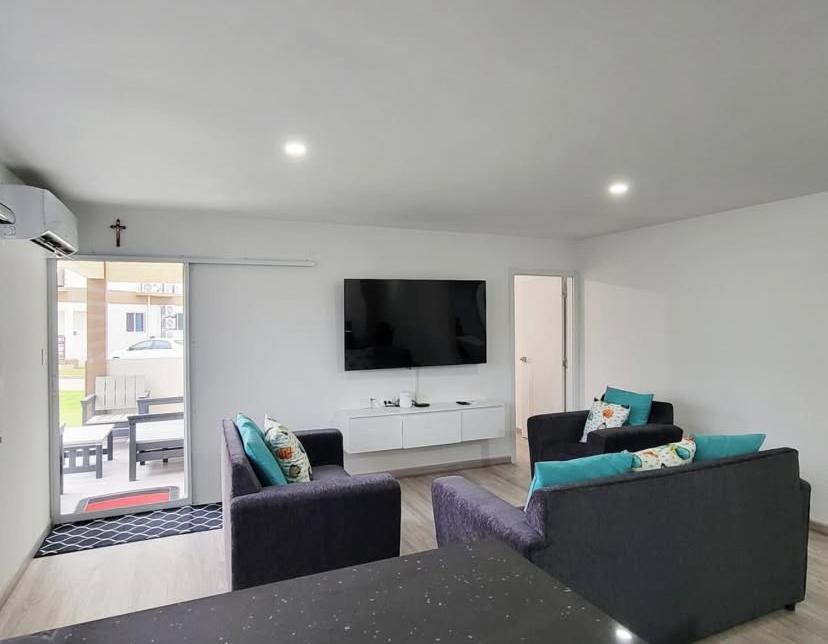 Island love, Crown Point (updated prices 2026)