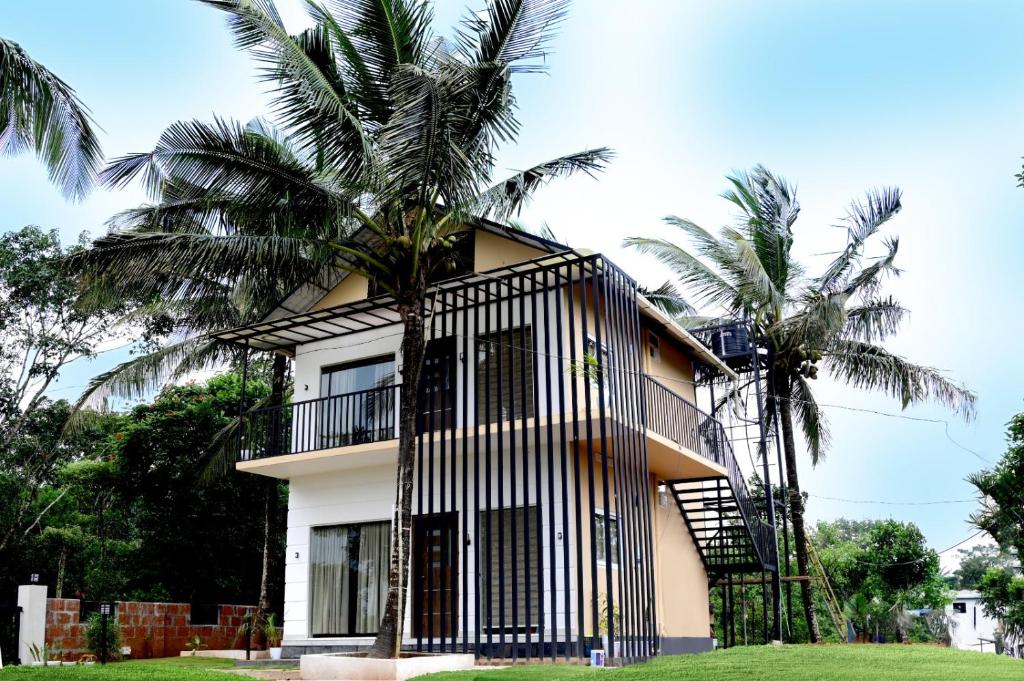 Shade trees, Padinjarathara (bijgewerkte prijzen 2026)