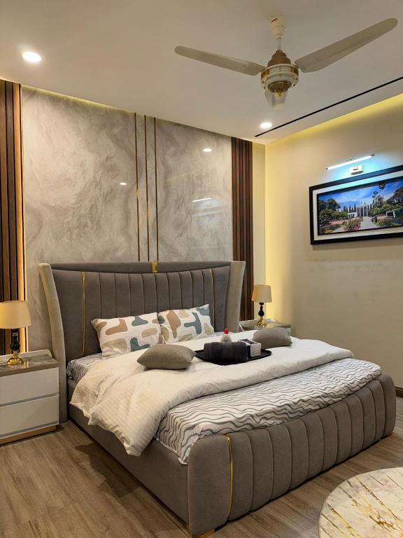 Zeta Mall & Apartmants King size Luxury One Bedroom, Islamabad ...