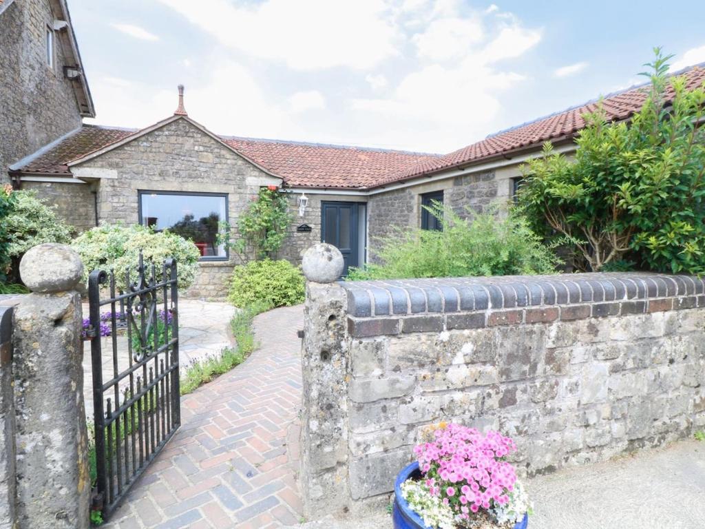 Cosy Cottage with Games Room in nr Shepton Mallet, Somerset, West ...