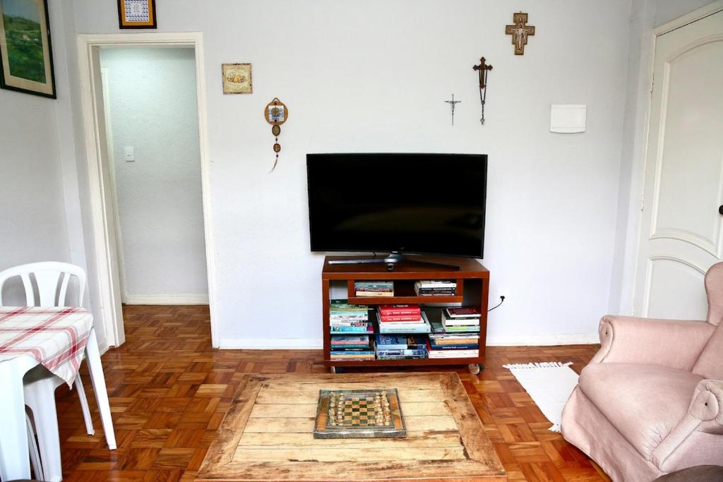 Beautiful 2 bedrooms in Vila Mariana near the subway, São Paulo (tarifs ...
