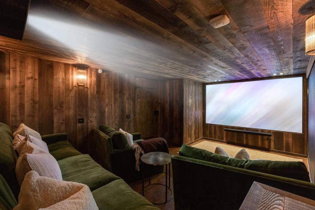 Peter Pan Chalet Luxe Sauna Jacuzzi Cinema Vue 180, Les Houches (cập ...