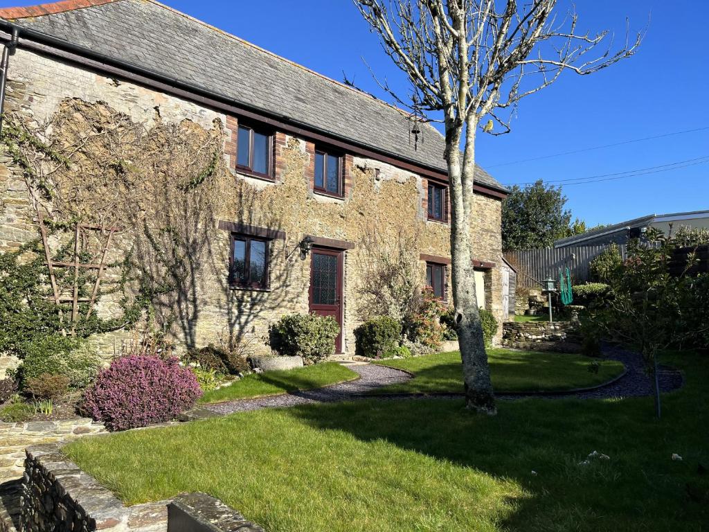 Rowan Cottage - sleeps 2 - Nr Looe and Polperro, Lanreath ...