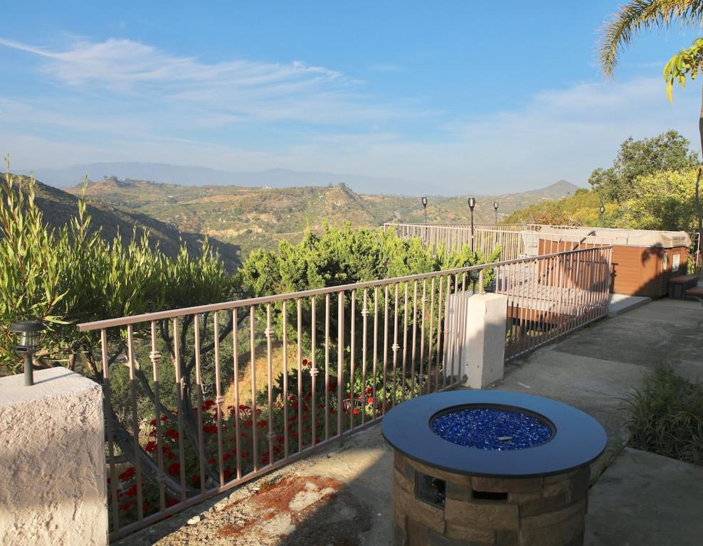 Quiet Hilltop Home With Stunning Hill Top And Valley Views, Valley ...