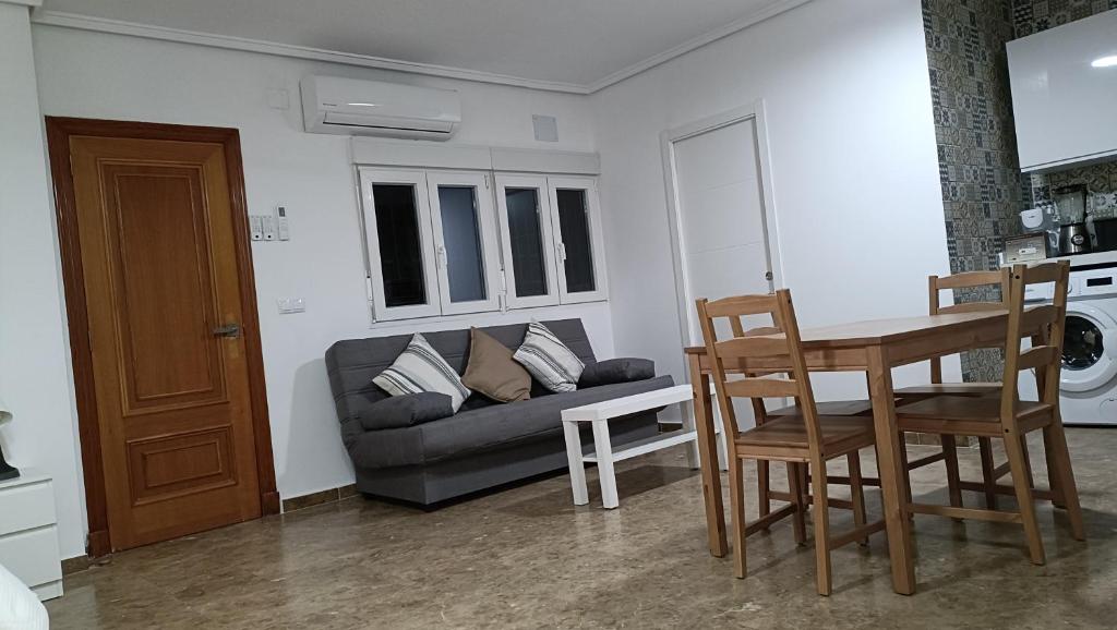 Magnifico y moderno estudio bien ubicado, Valencia (prezzi aggiornati ...