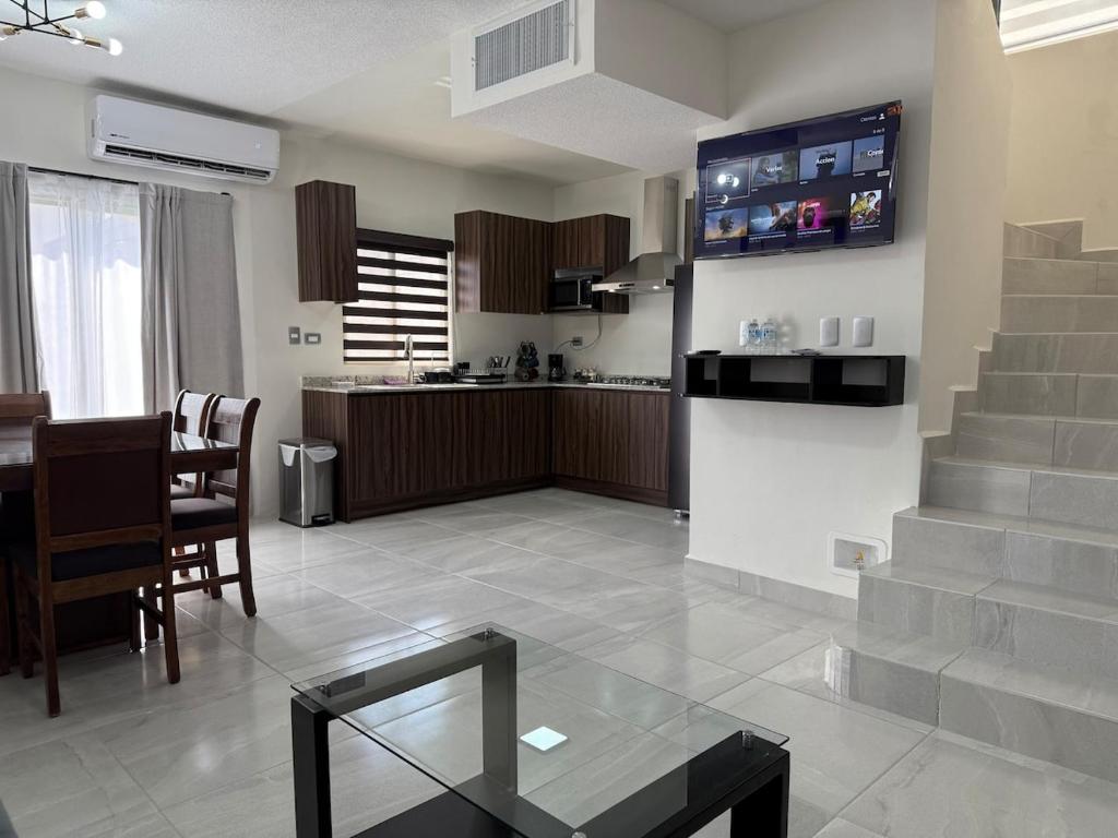 Modern House with Mini-Splits, 치와와 (2026년 최신 요금)