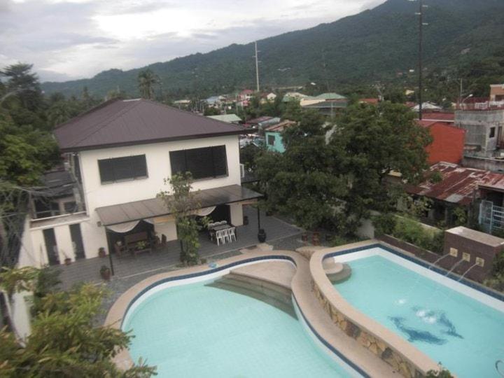 Villa Sta Maria Private Hot Spring Resort Pansol, Calamba (prezzi ...