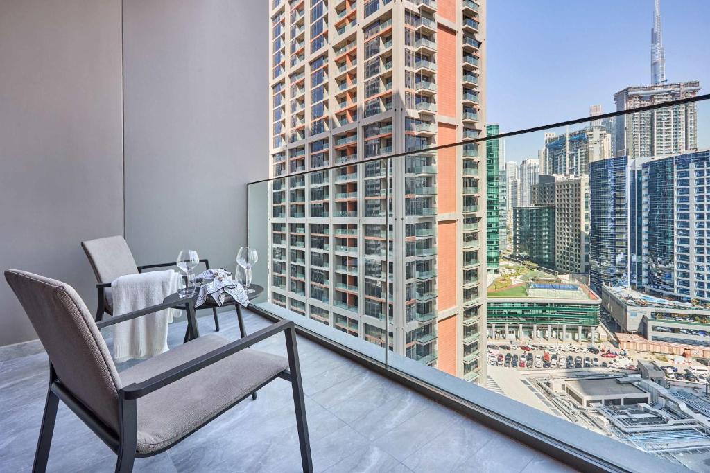 Frank Porter - Peninsula One, Dubai (updated prices 2026)