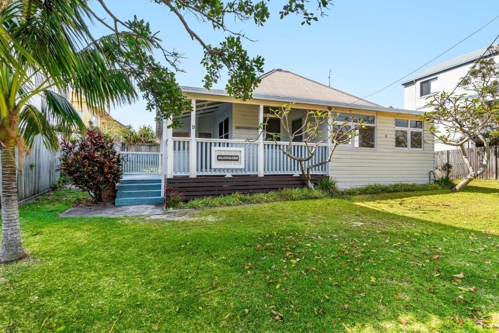 Sandy Cheeks - Charming Beach Cottage - Holiday Yamba, Yamba (updated ...