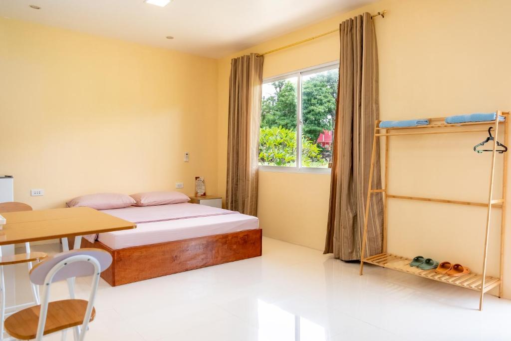 E and C Tourist Inn Regular Room A, Daro (mga updated na presyo sa 2026)