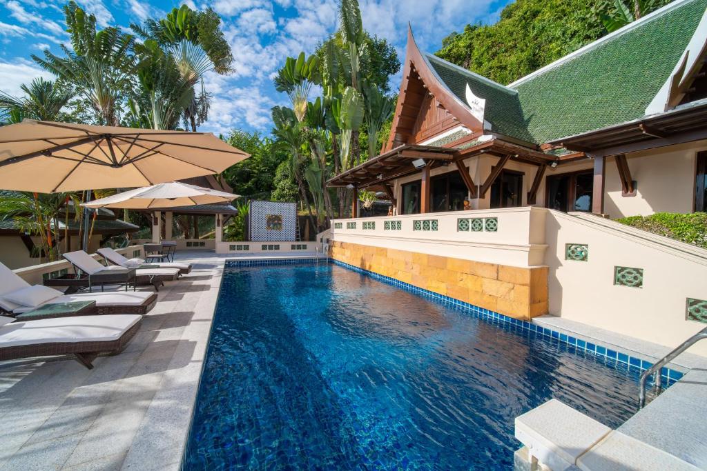 D Villa Phuket-Luxury 6-Bedroom Private Villa in Panwa Entire Place ...