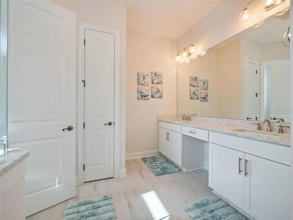 New Custom House! Private, Neat! Walk to the Beach!, Butler Beach ...