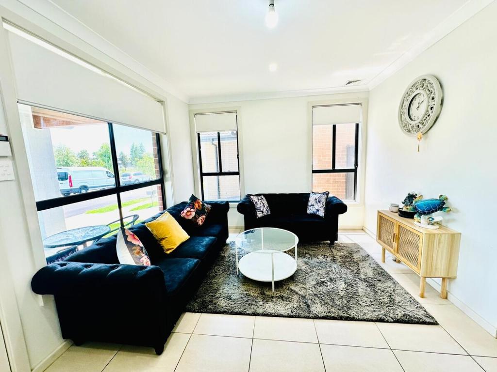 Modern 3BR 3 Bath Home in Grantham Farm, Riverstone (precios ...