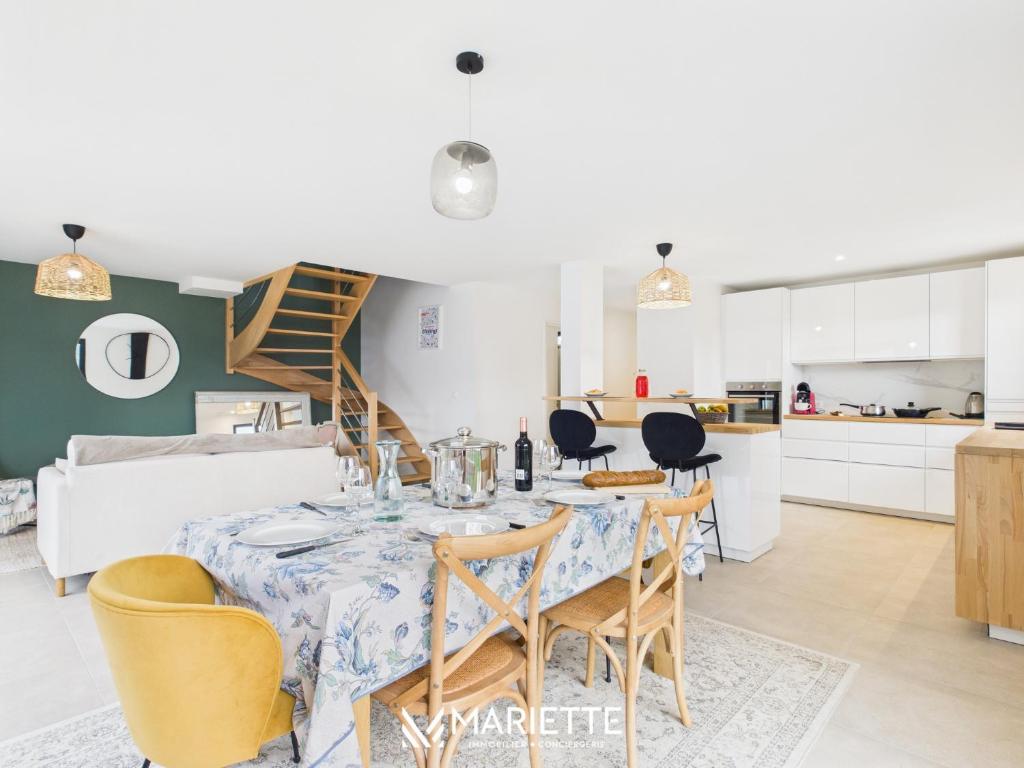 -EMERAUDE- Maison neuve proche plage de Dourveil, Kerguillaouet की ...