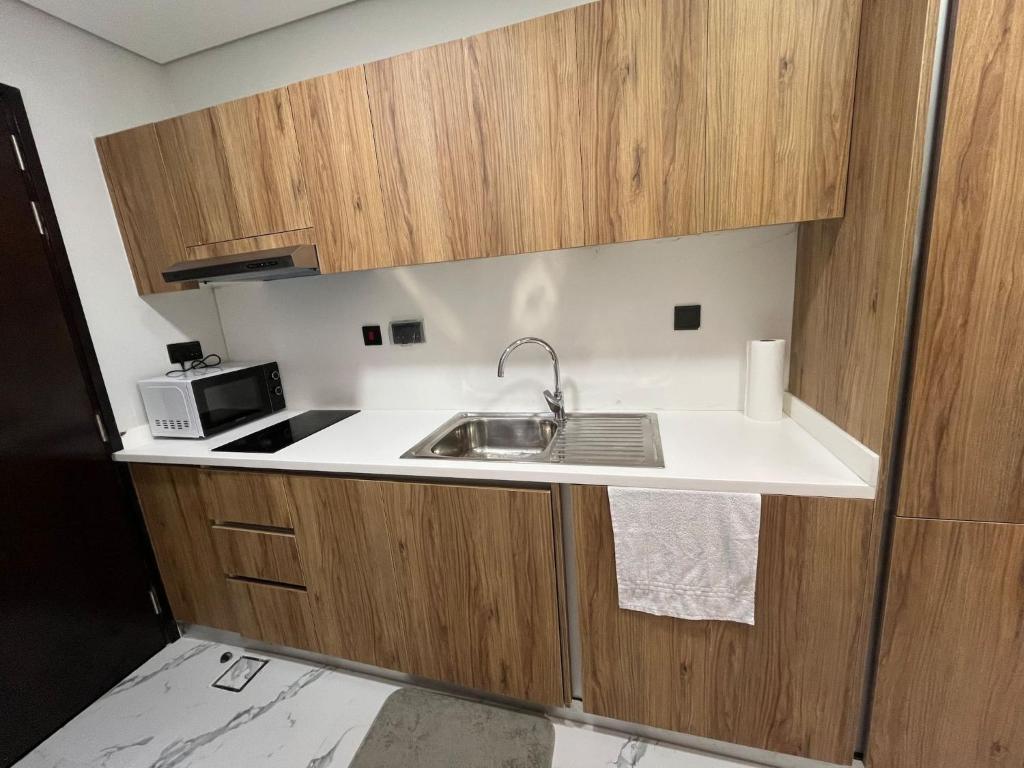 Studio apartment with a friendly environment., Abu Dhabi (tarifs ...