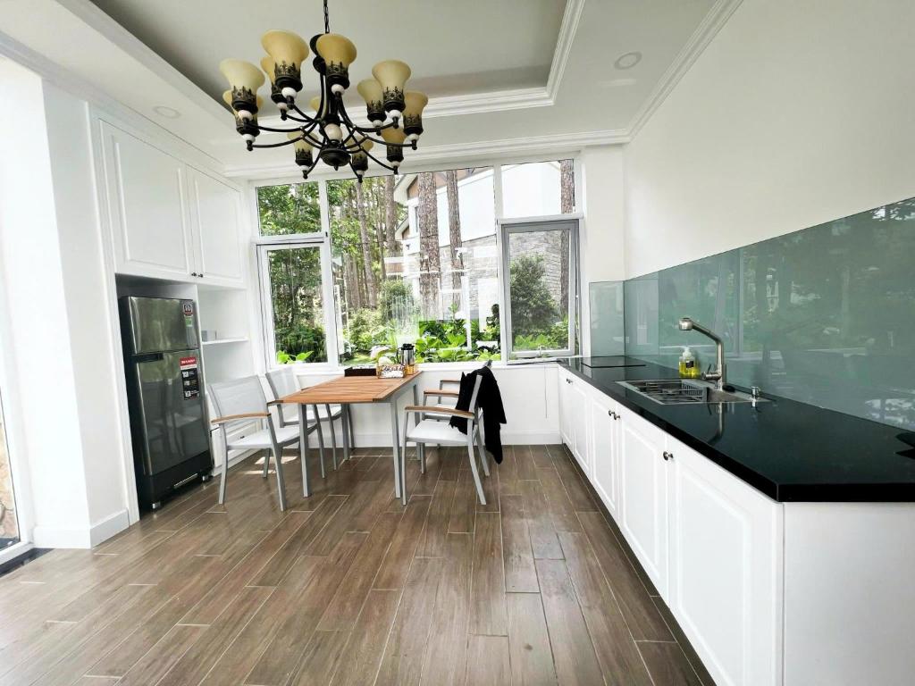 villa hoa cam tu cau - gan cho, Ấp Xuân An (mga updated na presyo sa 2026)