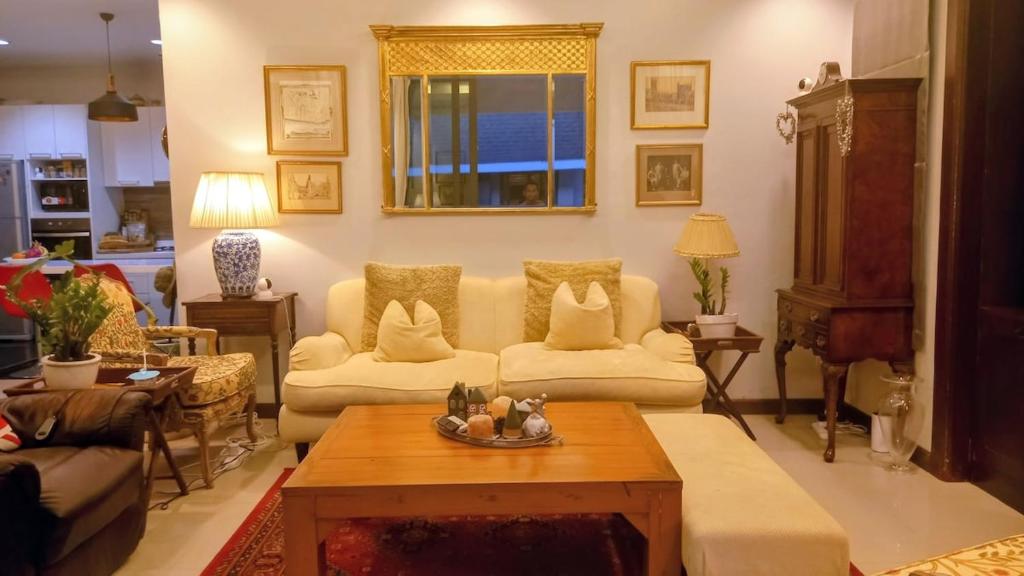 4-Bedroom cozy pool villa in the heart of Bang Tao, Laguna Phuket ...