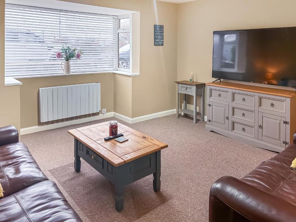 Chapel Sands House, Chapel Saint Leonards (updated prices 2026)