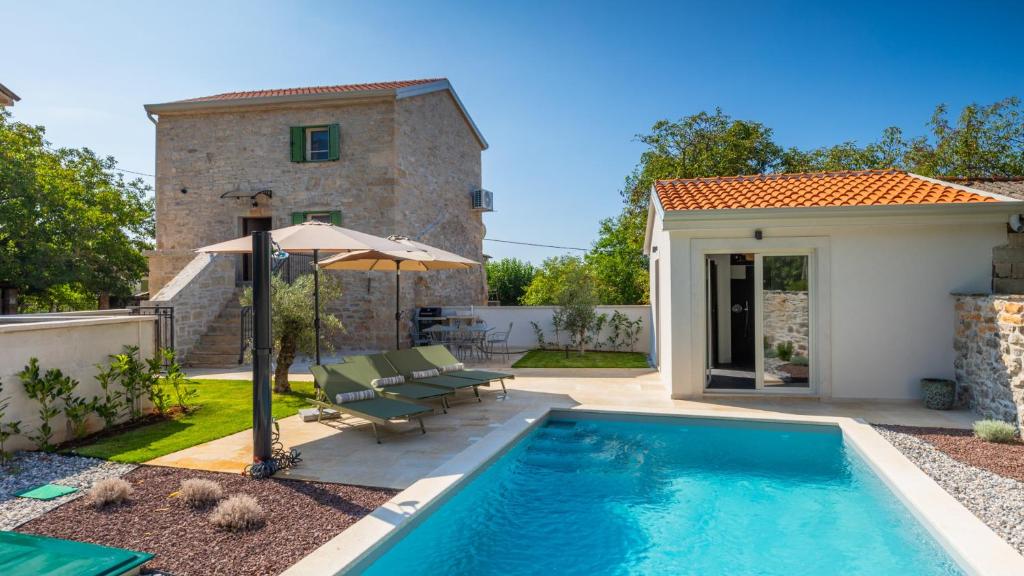 Villa Andrea by Villas Guide, Kurjavići (updated prices 2026)