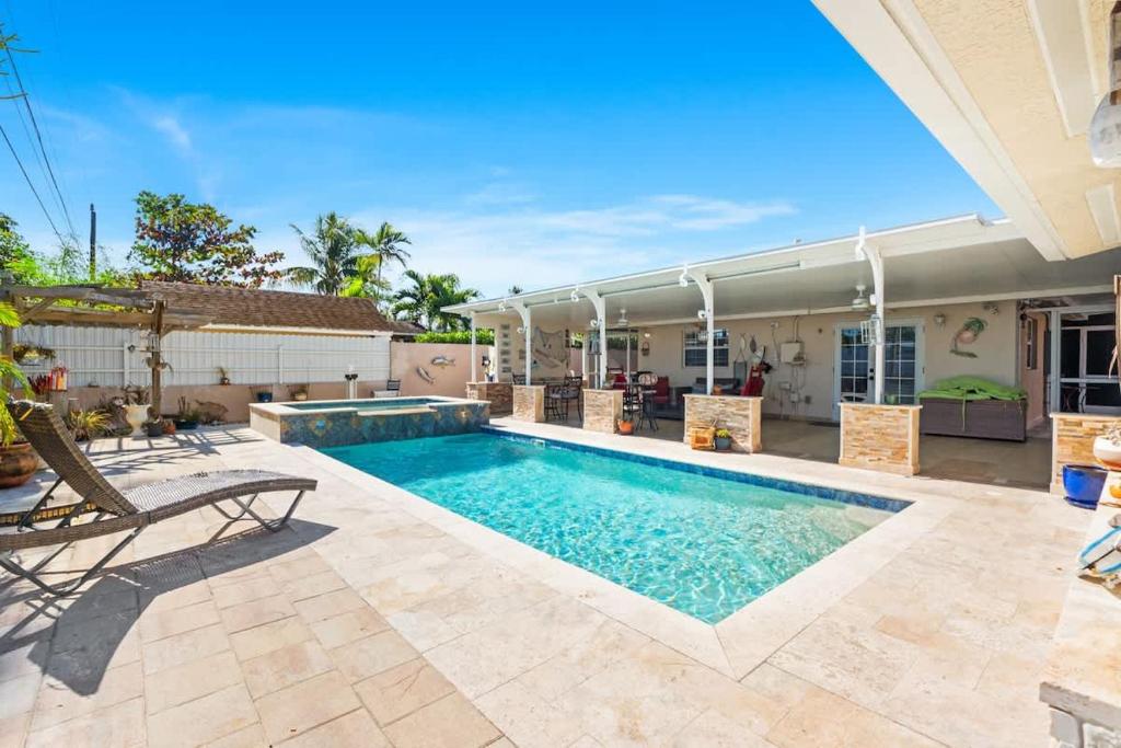Family Tropical 4BR Oasis Pool Near Naples Beach, Naples (precios ...