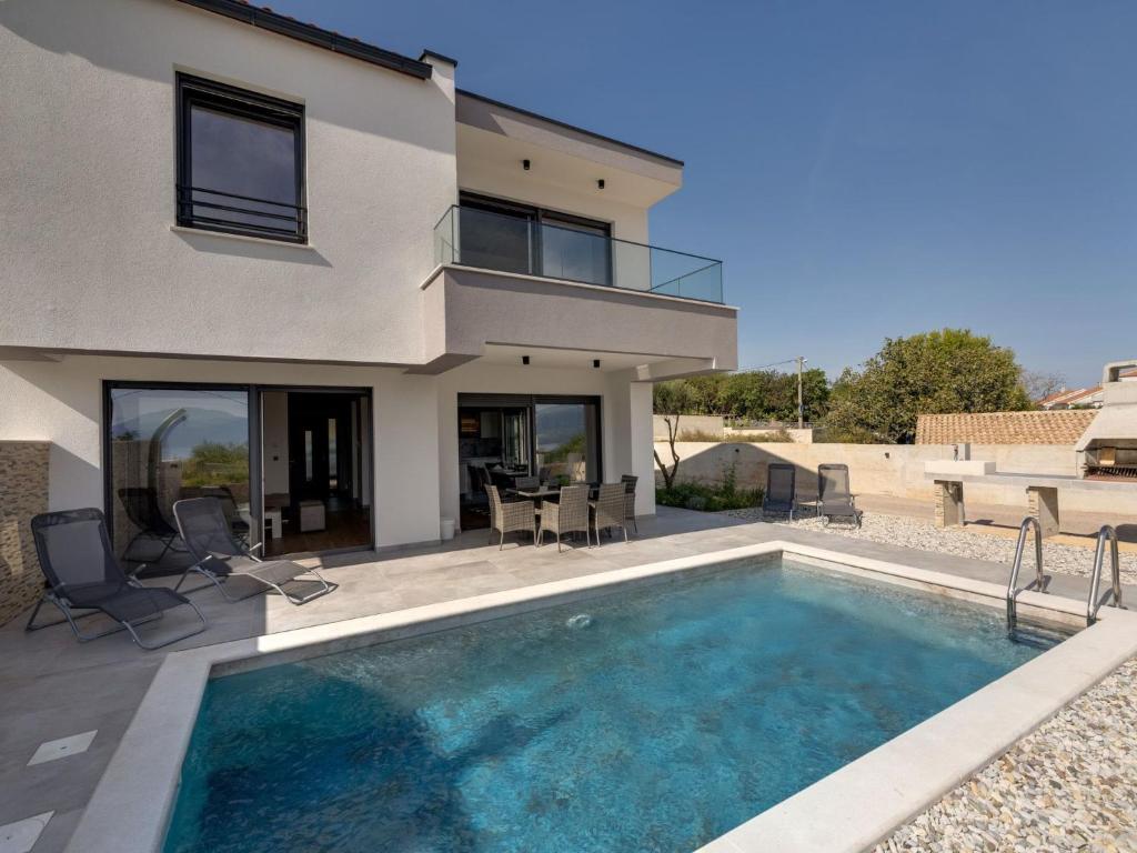Holiday Home Villa Rosemary mit Pool und Panoramablick auf das Meer by ...