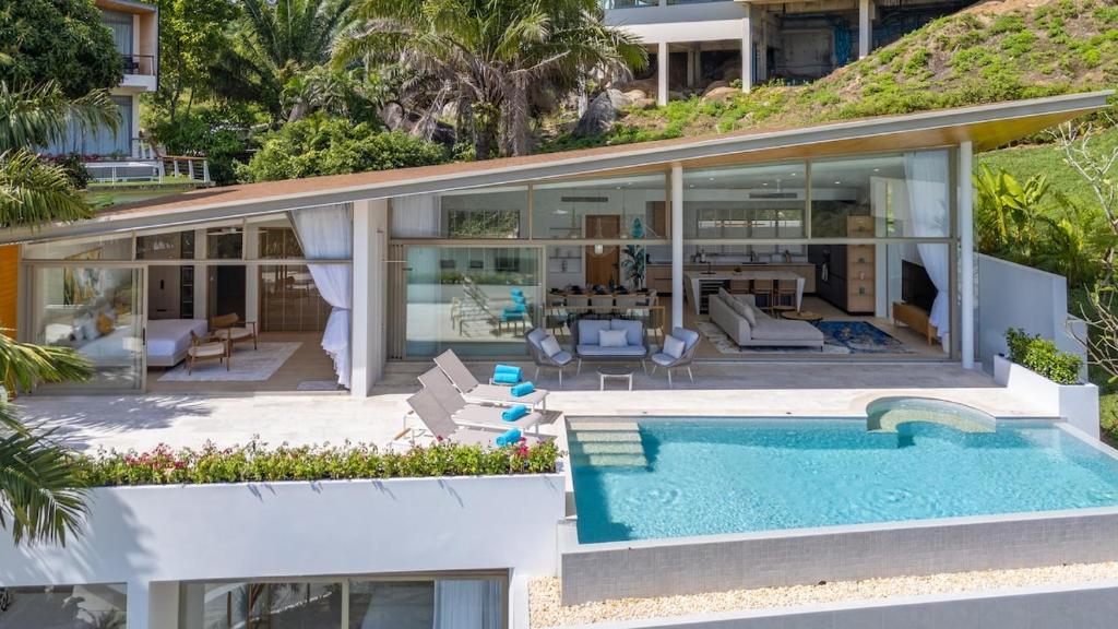 Villa Oksana, Luxury 4-Bedroom Sea View Villa, Ban Thung (updated ...