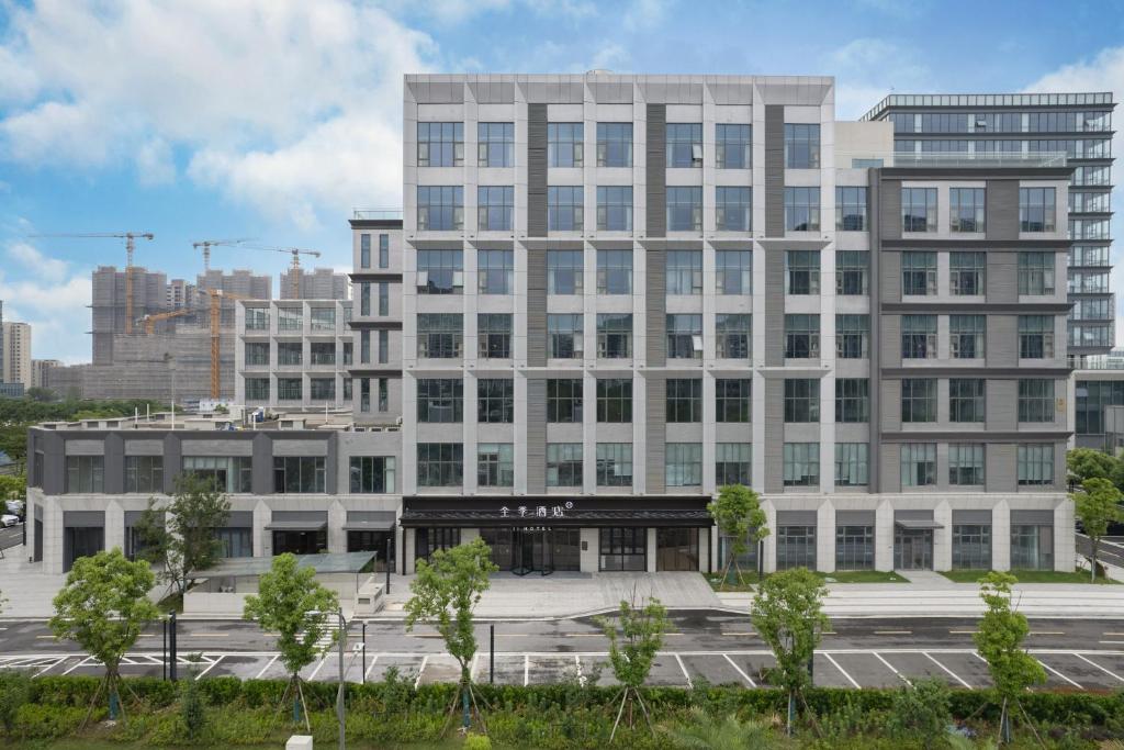 JI Hotel Changshu Southeast Development Zone Kuncheng Lake, Changshu ...