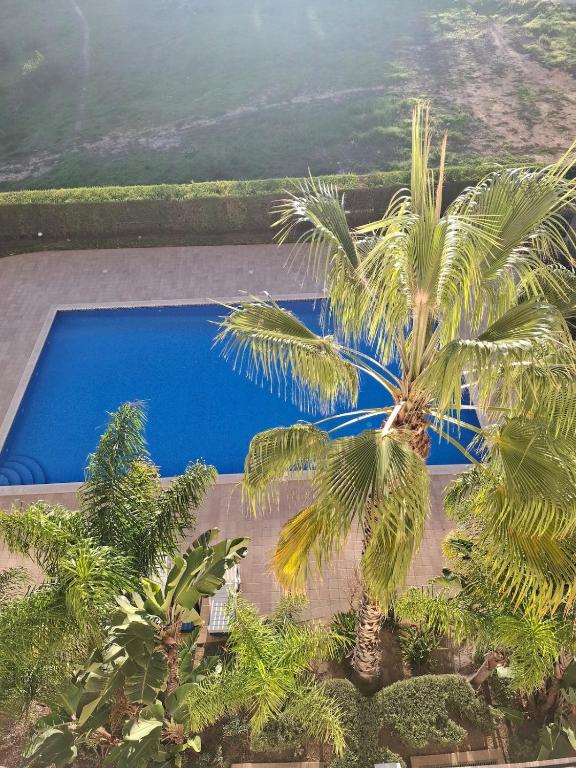 Lagos Vibes spacious 2 bedroom flat with terraces and pool, Лагос ...