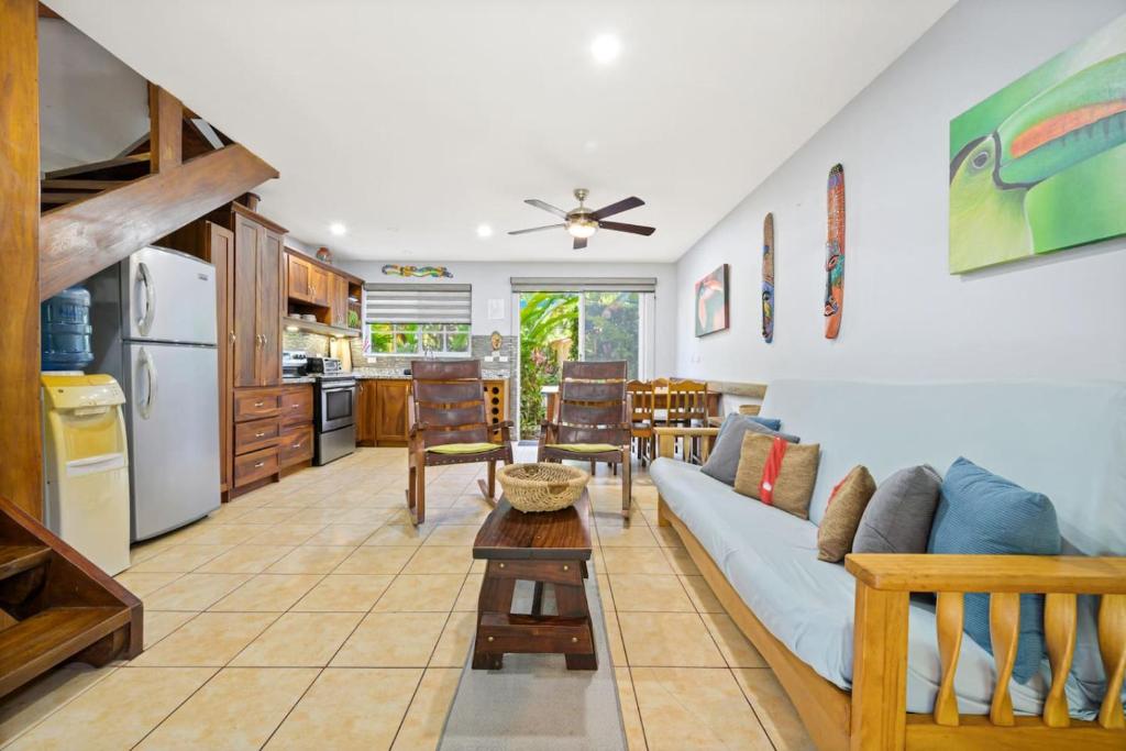 SD6 3 Min Walk to Beach Prime Tamarindo Location, Tamarindo (updated ...