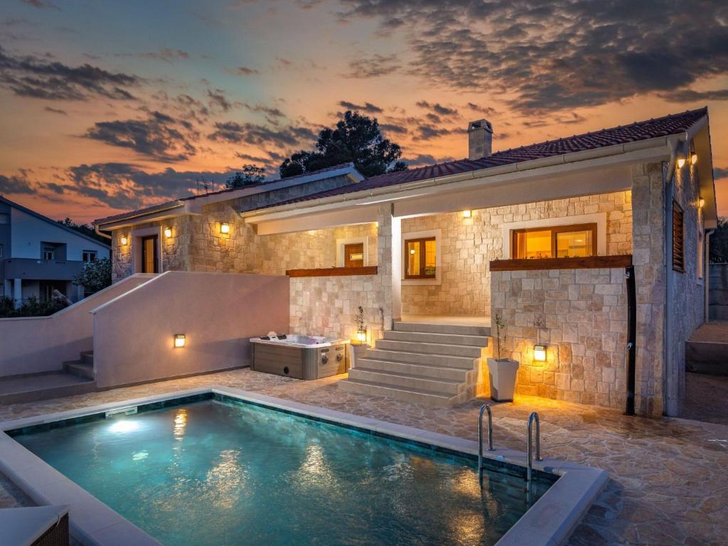 Holiday Home Villa Alora by Interhome, Kokić (tarifs actualisés, 2026)