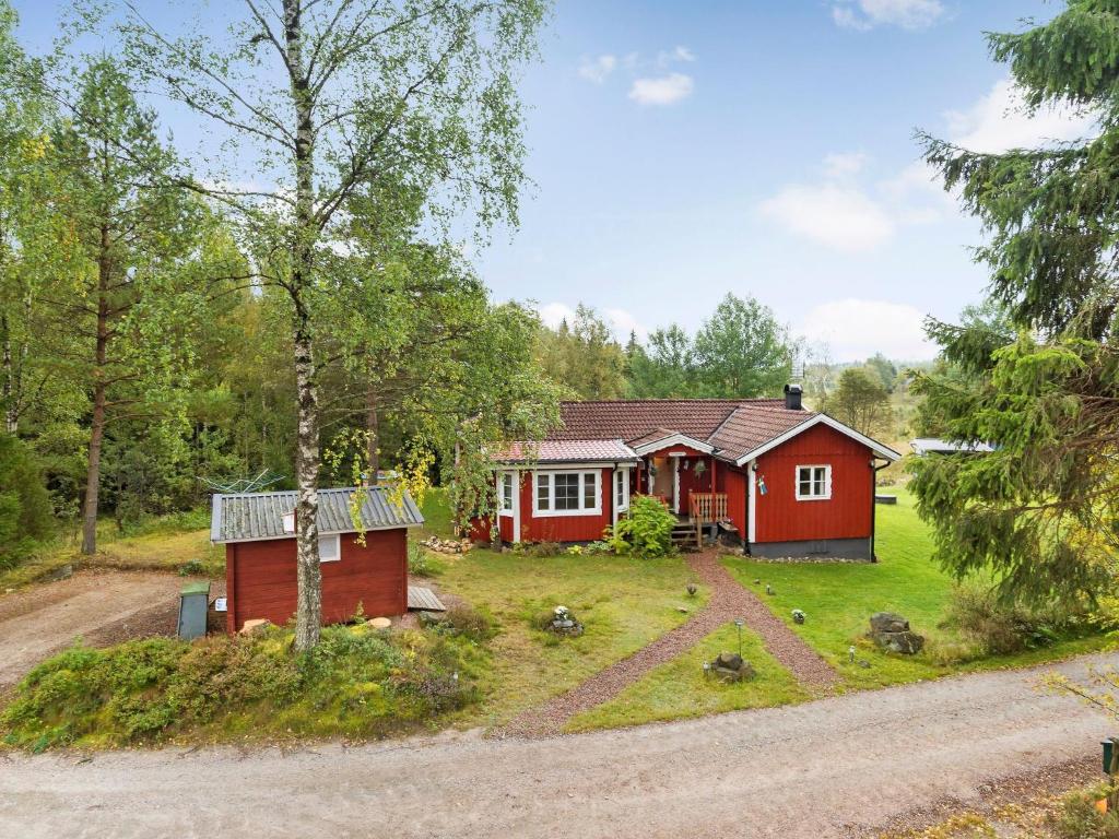 Holiday Home Idyllisch gelegenes- ebenerdiges Haus mit Terrasse by ...